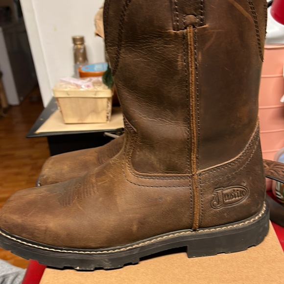 Justin Boots | Shoes | Justin Mens Square Toe Boots Size 8 2 D Worn ...